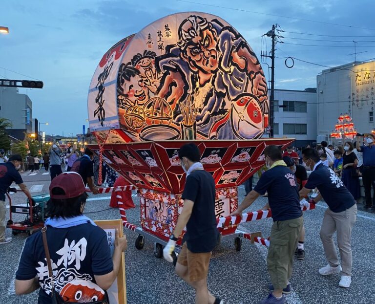 Yanai Kingyo Chochin (goldfish-shaped lanterns) | 柳井市観光協会